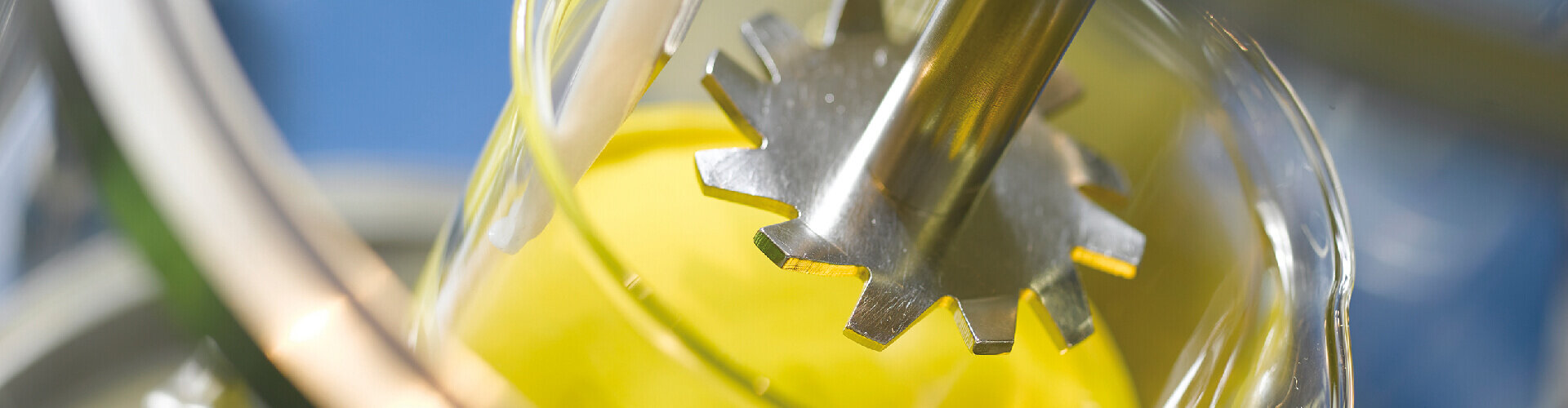 Containing binders: CAPAROL CIS